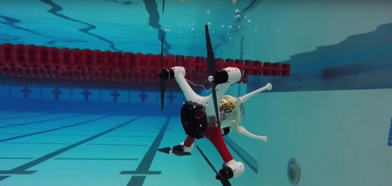Le Loon Copter est un drone qui nage sous l'eau et vole